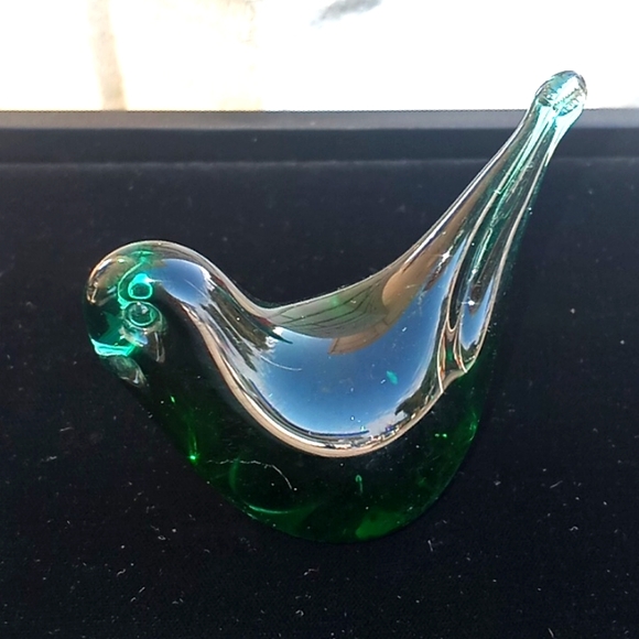 Unmarked | Accents | Vintage Green Art Glass Bird Paperweight Figurine ...